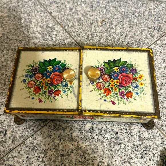 Bombonera | Storage & Organization | Vintage Rectangle Tin Footed Box ...